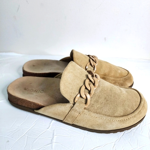 Vionic | Shoes | Vionic Georgie Mule Tan Suede With Chain Detail Slide ...